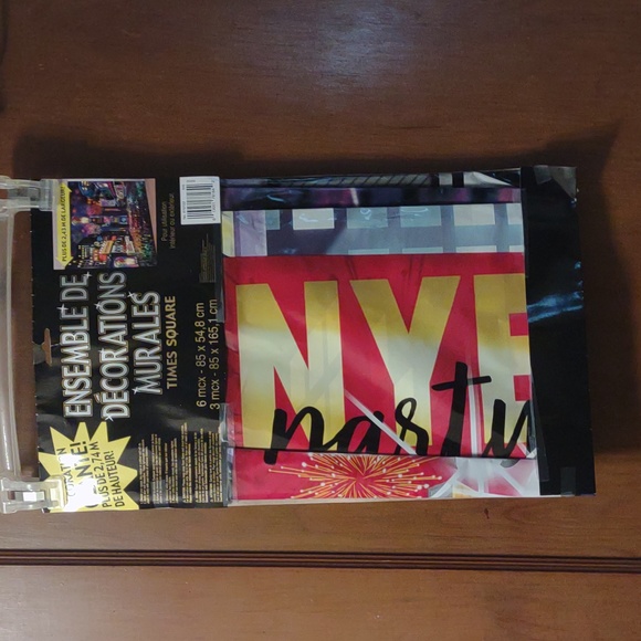 Amscan | Party Supplies | Amscan Times Square Wall Decorating Kit Huge ...